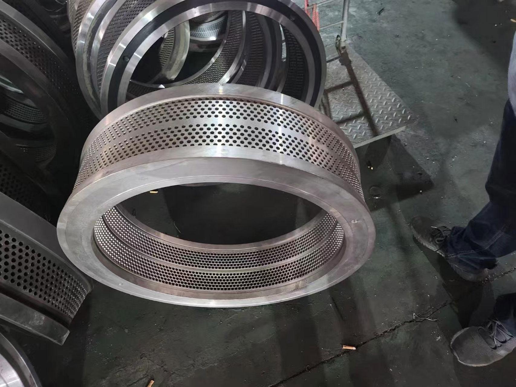 Jaray Exports Ring Die and Roller Shell for 630 Model Pellet Machine to ...